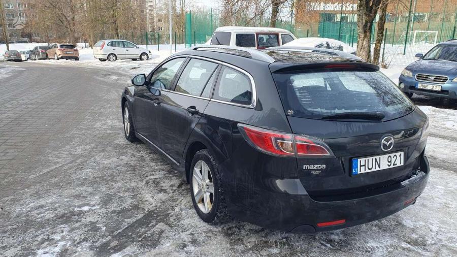 Black Mazda 6 2008 in Vilnius, with an engine capacity of 2.00 L and mileage of 350 thousand km for 950 €, photo 6 on AUTOMOTO.COM.LV