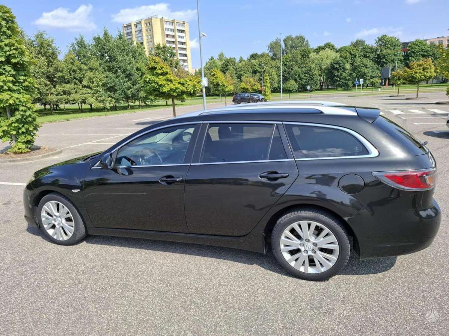 Black Mazda 6 2008 in Panevezys, with an engine capacity of 2.00 L and mileage of 307 thousand km for 2200 €, photo 4 on AUTOMOTO.COM.LV