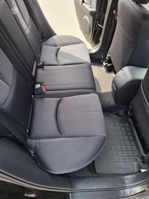 Black Mazda 6 2008 in Panevezys, with an engine capacity of 2.00 L and mileage of 307 thousand km for 2200 €, photo 6 on AUTOMOTO.COM.LV
