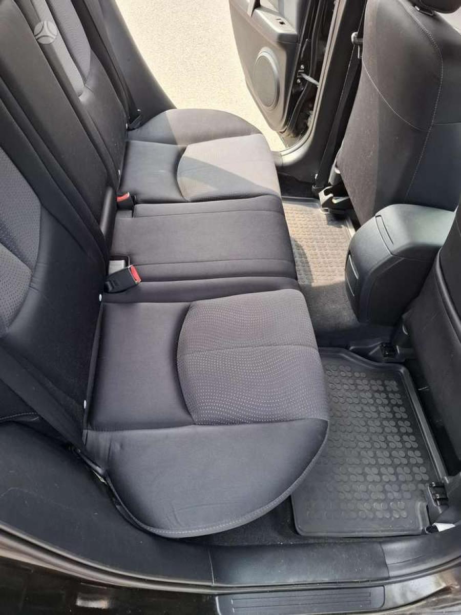 Black Mazda 6 2008 in Panevezys, with an engine capacity of 2.00 L and mileage of 307 thousand km for 2200 €, photo 6 on AUTOMOTO.COM.LV
