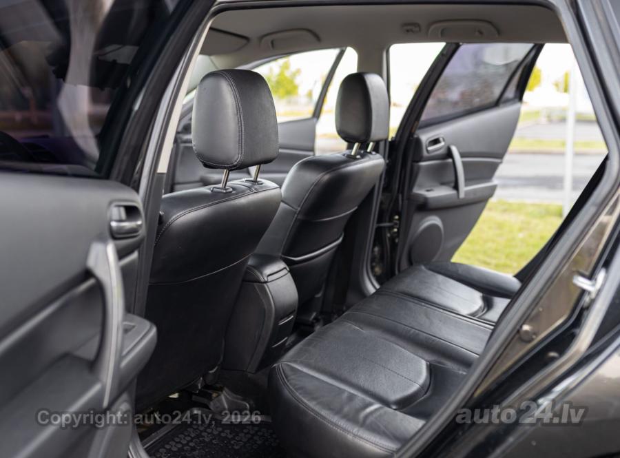 Black Mazda 6 2009 in Tallinn, with an engine capacity of 2.00 L and mileage of 348 thousand km for 2998 €, photo 19 on AUTOMOTO.COM.LV
