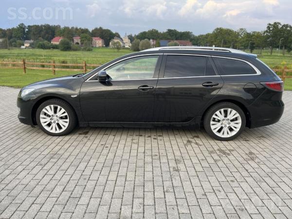 Black Mazda 6 2009 in Riga, with an engine capacity of 2.00 L and mileage of 238 thousand km for 3500 €, photo 1 on AUTOMOTO.COM.LV