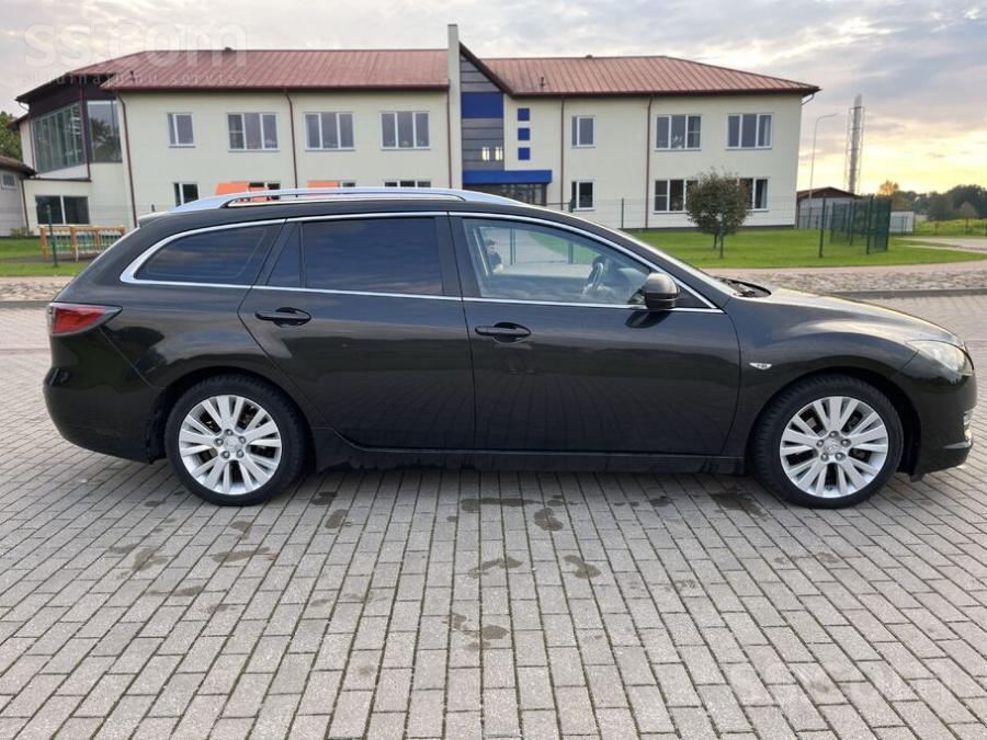 Black Mazda 6 2009 in Riga, with an engine capacity of 2.00 L and mileage of 238 thousand km for 3500 €, photo 6 on AUTOMOTO.COM.LV