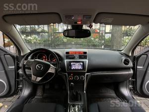 Black Mazda 6 2009 in Riga, with an engine capacity of 2.00 L and mileage of 238 thousand km for 3500 €, photo 10 on AUTOMOTO.COM.LV