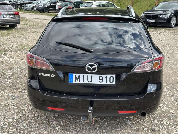 Black Mazda 6 2009 in Vilnius, with an engine capacity of 2.00 L and mileage of 309 thousand km for 1000 €, photo 4 on AUTOMOTO.COM.LV