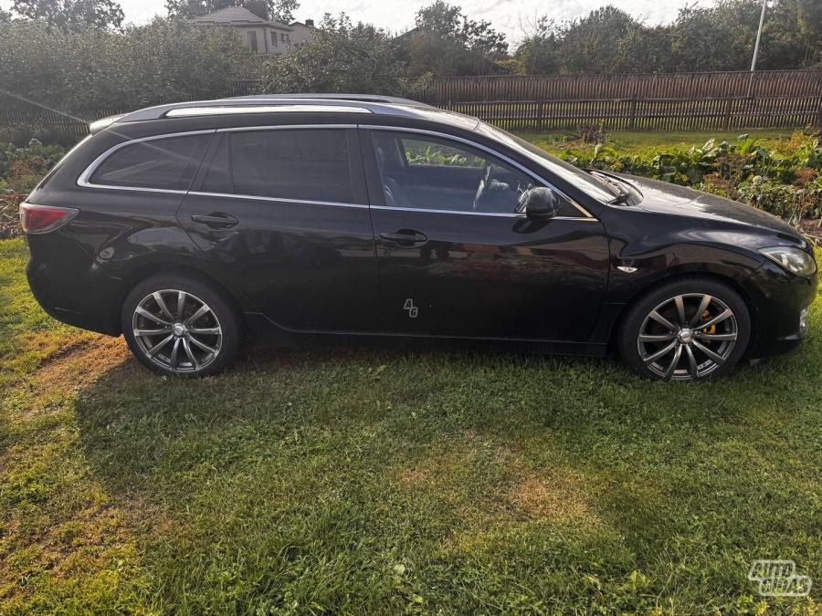 Black Mazda 6 2009 in Siauliai, with an engine capacity of 2.20 L and mileage of 284 thousand km for 950 €, photo 3 on AUTOMOTO.COM.LV