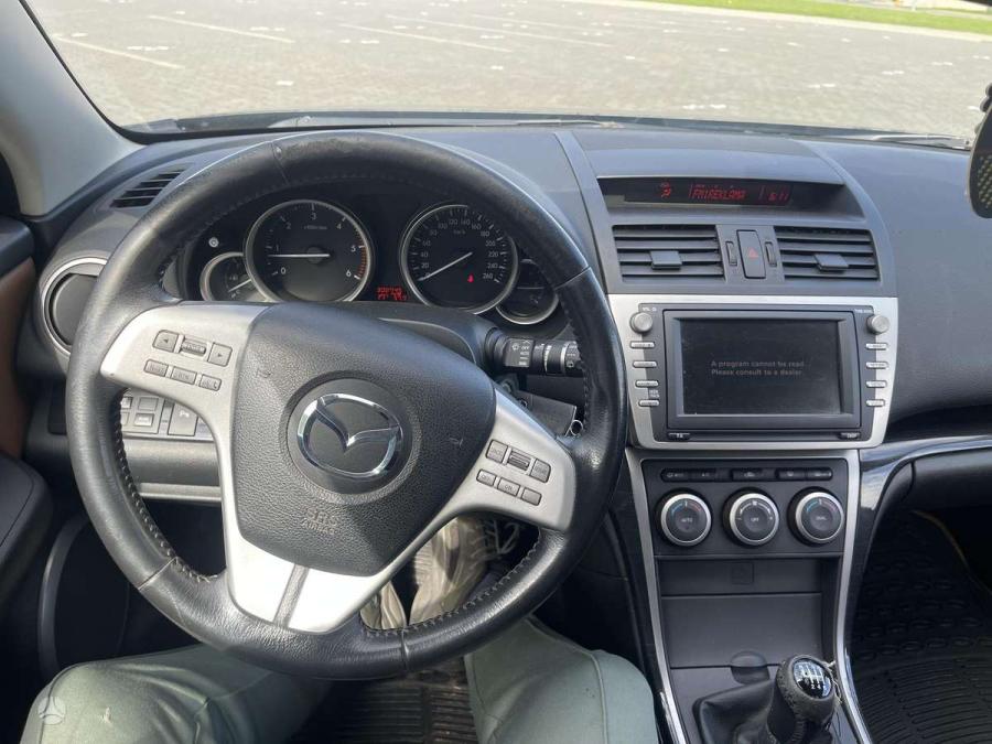 Melns Mazda 6 2009 Viļņa, ar dzinēja tilpumu 2.00 L un nobraukumu 300 tūkst. km par 2250 €, foto 34 vietnē AUTOMOTO.COM.LV