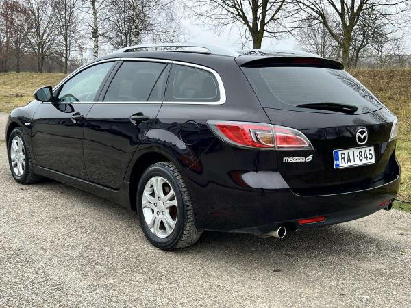 Black Mazda 6 2010 in Marijampole, with an engine capacity of 2.00 L and mileage of 303 thousand km for 2500 €, photo 5 on AUTOMOTO.COM.LV