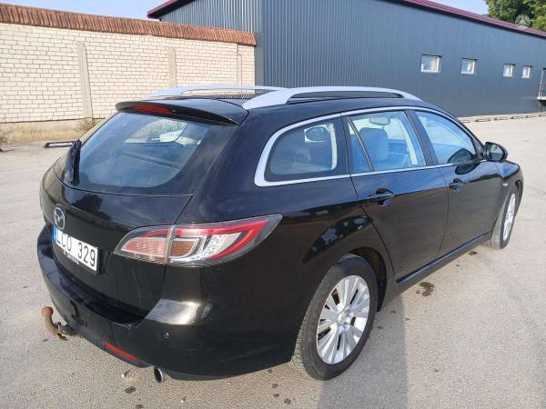 Black Mazda 6 2010 in Taurage, with an engine capacity of 2.00 L and mileage of 333 thousand km for 2500 €, photo 4 on AUTOMOTO.COM.LV
