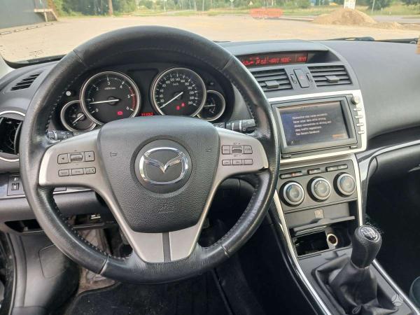 Black Mazda 6 2010 in Taurage, with an engine capacity of 2.00 L and mileage of 333 thousand km for 2500 €, photo 10 on AUTOMOTO.COM.LV