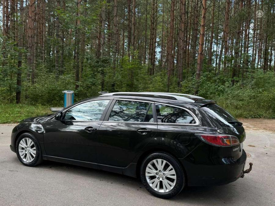 Black Mazda 6 2010 in Vilnius, with an engine capacity of 2.00 L and mileage of 300 thousand km for 2450 €, photo 10 on AUTOMOTO.COM.LV