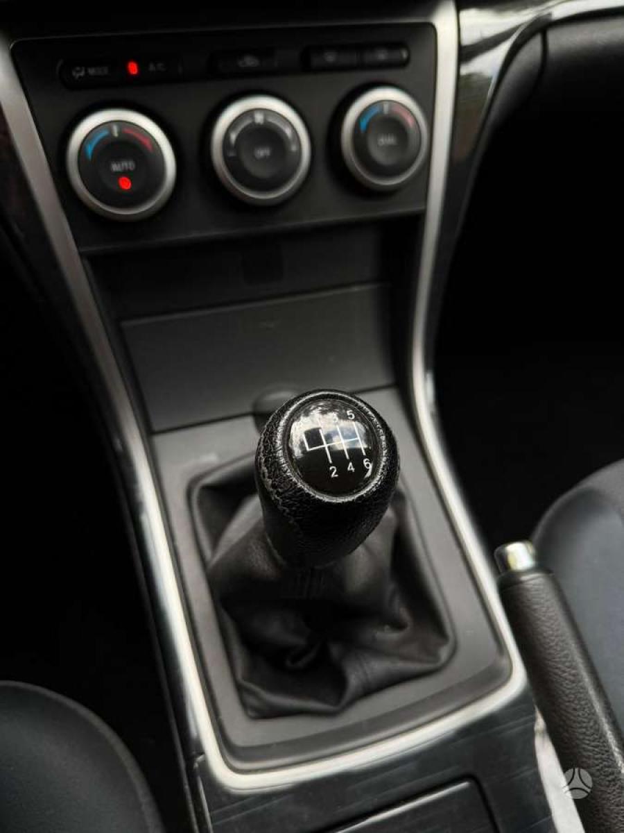 Black Mazda 6 2010 in Vilnius, with an engine capacity of 2.00 L and mileage of 300 thousand km for 2450 €, photo 13 on AUTOMOTO.COM.LV