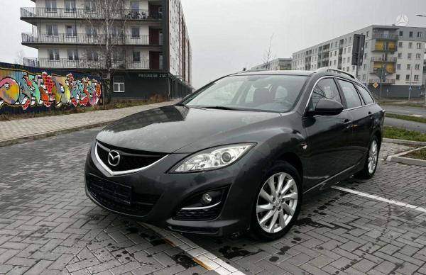 Black Mazda 6 2011 in Vilnius, with an engine capacity of 1.80 L and mileage of 201 thousand km for 6560 €, photo 1 on AUTOMOTO.COM.LV
