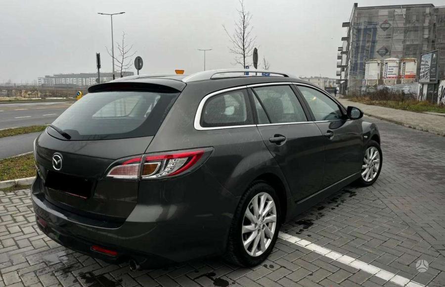 Melns Mazda 6 2011 Viļņa, ar dzinēja tilpumu 1.80 L un nobraukumu 201 tūkst. km par 6560 €, foto 4 vietnē AUTOMOTO.COM.LV