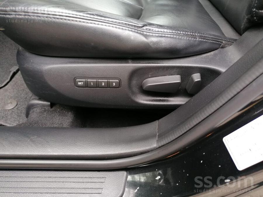 Black Mazda 6 2011 in Jurmala, with an engine capacity of 2.20 L and mileage of 242 thousand km for 4300 €, photo 10 on AUTOMOTO.COM.LV