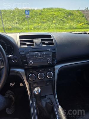Black Mazda 6 2011 in Daugavpils, with an engine capacity of 2.20 L and mileage of 266 thousand km for 3500 €, photo 3 on AUTOMOTO.COM.LV