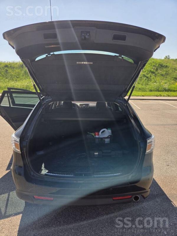 Black Mazda 6 2011 in Daugavpils, with an engine capacity of 2.20 L and mileage of 266 thousand km for 3500 €, photo 6 on AUTOMOTO.COM.LV