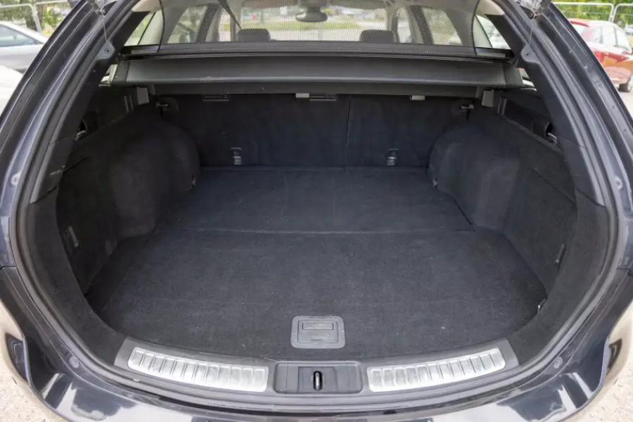Melns Mazda 6 2011 Liepāja, ar dzinēja tilpumu 2.20 L un nobraukumu 197 tūkst. km par 4250 €, foto 12 vietnē AUTOMOTO.COM.LV