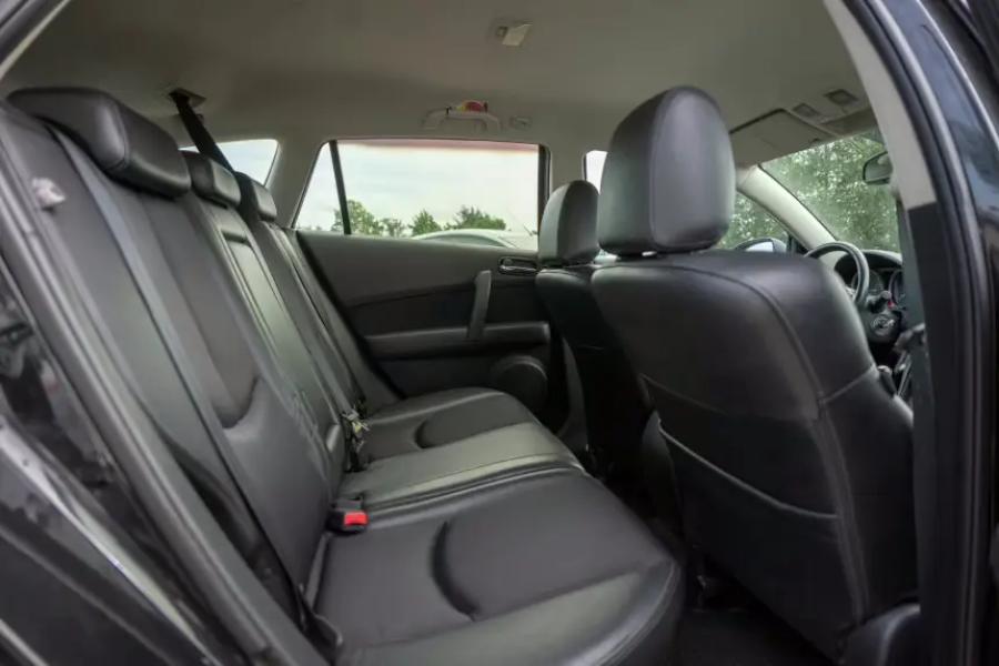 Melns Mazda 6 2011 Liepāja, ar dzinēja tilpumu 2.20 L un nobraukumu 197 tūkst. km par 4250 €, foto 13 vietnē AUTOMOTO.COM.LV