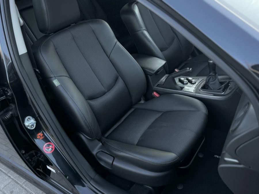 Black Mazda 6 2012 in Riga, with an engine capacity of 2.20 L and mileage of 255 thousand km for 4590 €, photo 9 on AUTOMOTO.COM.LV