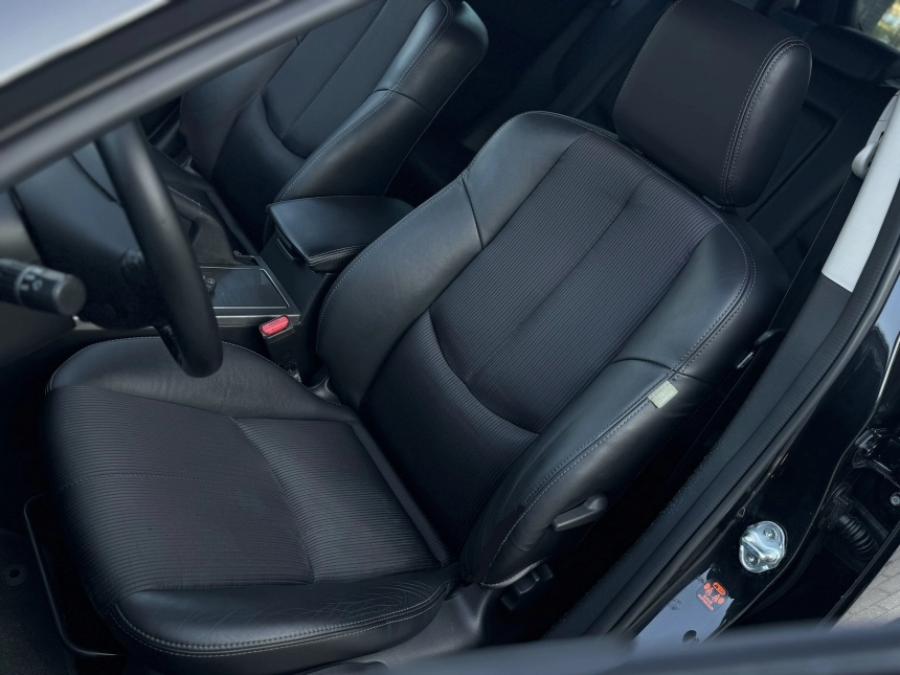 Black Mazda 6 2012 in Riga, with an engine capacity of 2.20 L and mileage of 255 thousand km for 4590 €, photo 10 on AUTOMOTO.COM.LV
