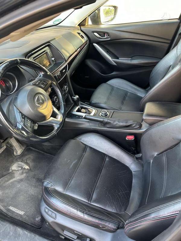 Black Mazda 6 2013 in Klaipeda, with an engine capacity of 2.18 L and mileage of 281 thousand km for 3200 €, photo 5 on AUTOMOTO.COM.LV