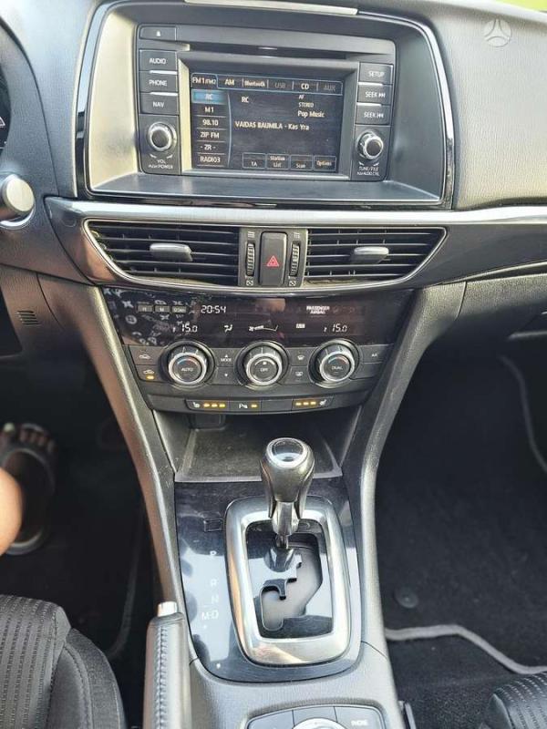 Black Mazda 6 2013 in Panevezys, with an engine capacity of 2.18 L and mileage of 218 thousand km for 5200 €, photo 7 on AUTOMOTO.COM.LV