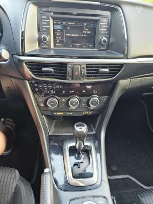 Black Mazda 6 2013 in Panevezys, with an engine capacity of 2.18 L and mileage of 218 thousand km for 5200 €, photo 7 on AUTOMOTO.COM.LV