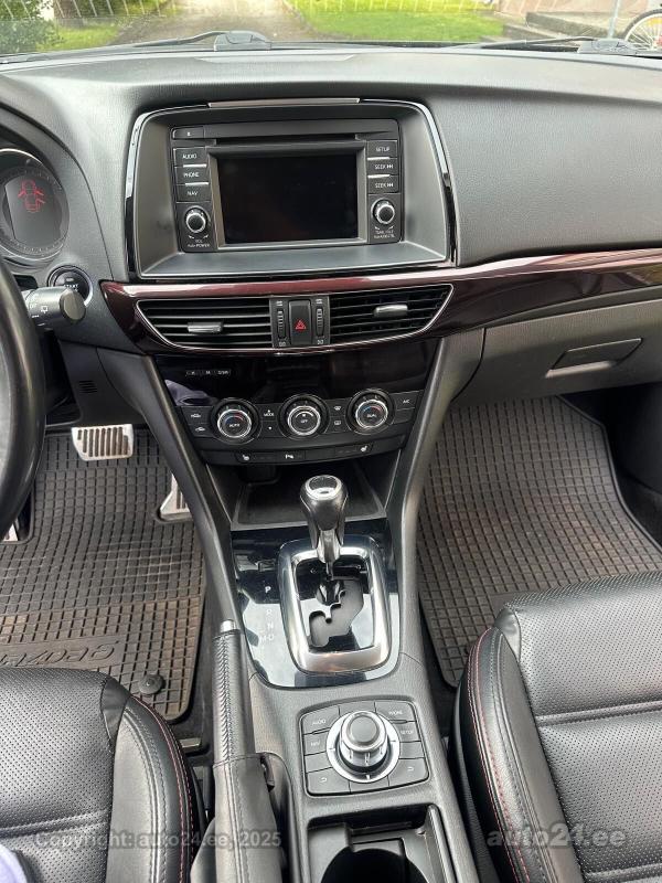 Black Mazda 6 2014 in Tallinn, with an engine capacity of 2.50 L and mileage of 179 thousand km for 9500 €, photo 11 on AUTOMOTO.COM.LV
