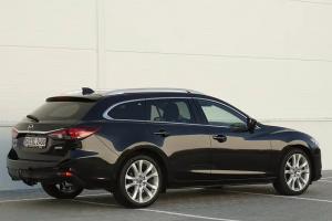 Black Mazda 6 2014 in Riga, with an engine capacity of 2.20 L and mileage of 188 thousand km for 7700 €, photo 10 on AUTOMOTO.COM.LV