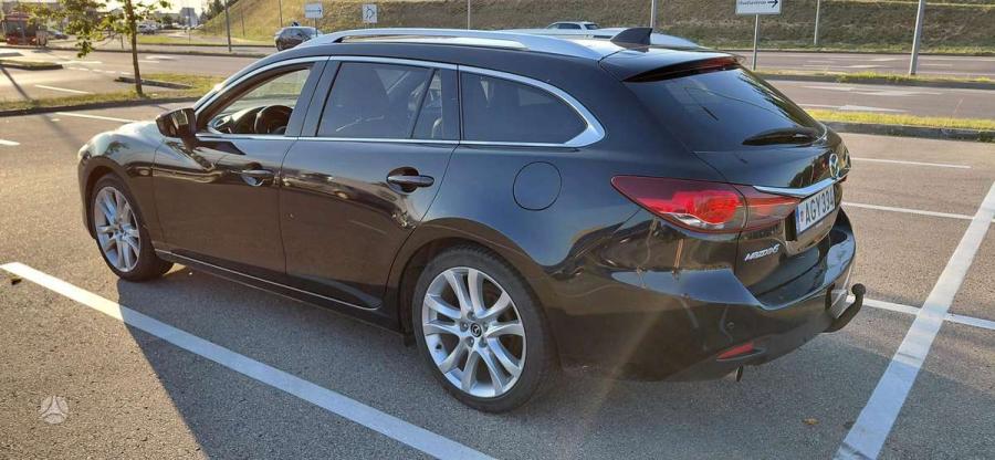Black Mazda 6 2014 in Vilnius, with an engine capacity of 2.18 L and mileage of 168 thousand km for 6700 €, photo 8 on AUTOMOTO.COM.LV