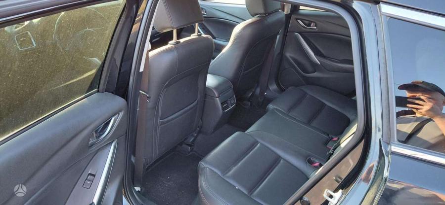 Black Mazda 6 2014 in Vilnius, with an engine capacity of 2.18 L and mileage of 168 thousand km for 6700 €, photo 13 on AUTOMOTO.COM.LV