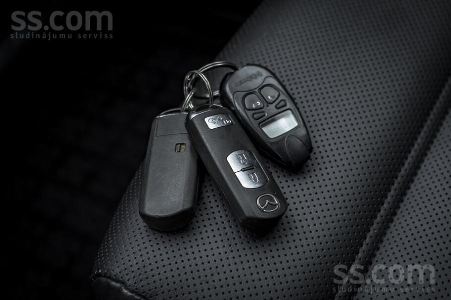 Black Mazda 6 2014 in Riga, with an engine capacity of 2.20 L and mileage of 237 thousand km for 5990 €, photo 60 on AUTOMOTO.COM.LV