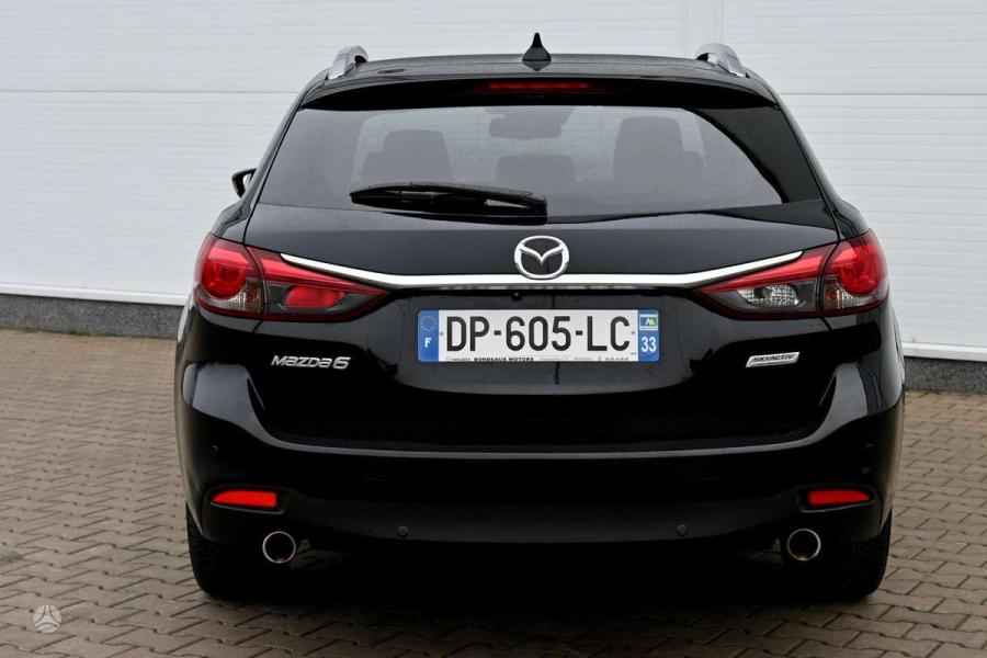 Black Mazda 6 2015 in Kretinga, with an engine capacity of 2.18 L and mileage of 178 thousand km for 8499 €, photo 9 on AUTOMOTO.COM.LV