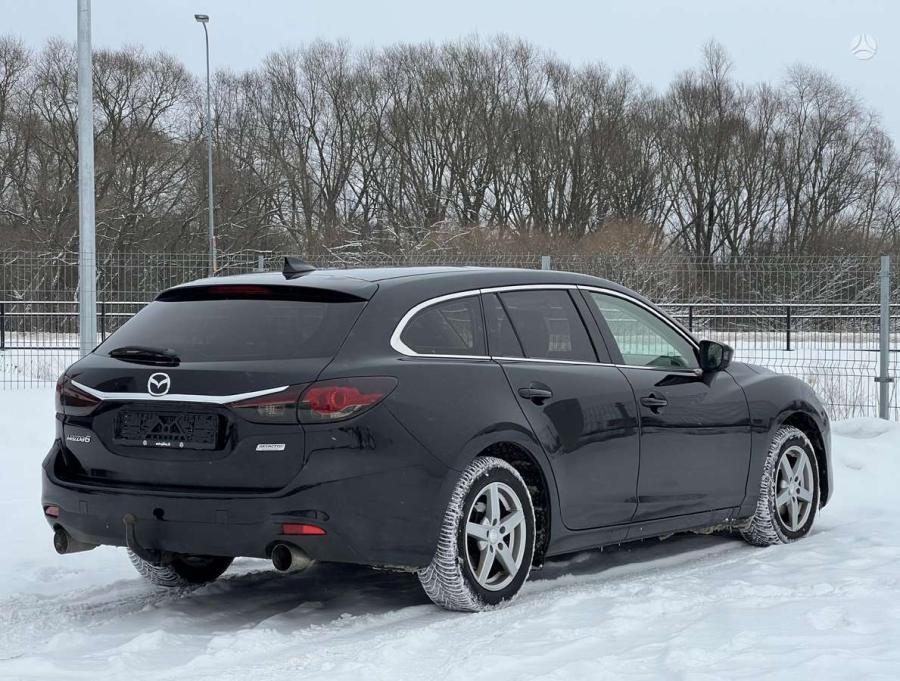 Black Mazda 6 2015 in Taurage, with an engine capacity of 2.19 L and mileage of 304 thousand km for 5999 €, photo 5 on AUTOMOTO.COM.LV