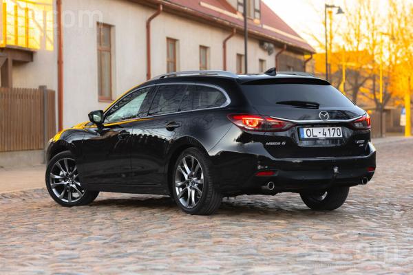 Black Mazda 6 2015 in Jelgava, with an engine capacity of 2.20 L and mileage of 179 thousand km for 8900 €, photo 4 on AUTOMOTO.COM.LV