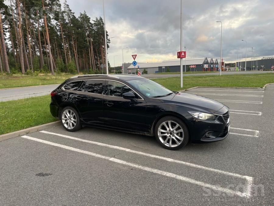 Black Mazda 6 2015 in Riga, with an engine capacity of 2.20 L and mileage of 245 thousand km for 5900 €, photo 3 on AUTOMOTO.COM.LV
