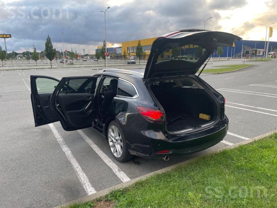Black Mazda 6 2015 in Riga, with an engine capacity of 2.20 L and mileage of 245 thousand km for 5900 €, photo 5 on AUTOMOTO.COM.LV