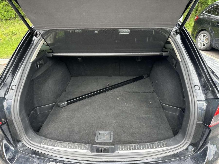 Black Mazda 6 2015 in Kaunas, with an engine capacity of 2.18 L and mileage of 246 thousand km for 3990 €, photo 21 on AUTOMOTO.COM.LV