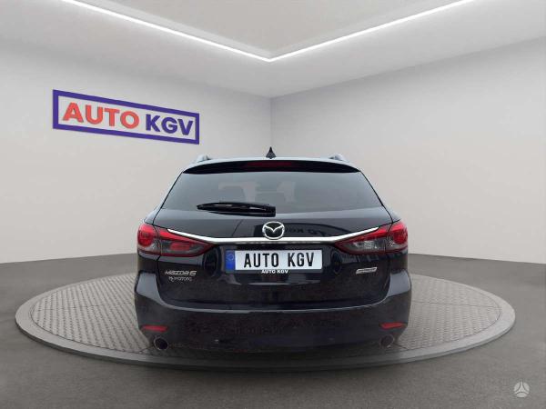 Black Mazda 6 2019 in Kaunas, with an engine capacity of 2.20 L and mileage of 225 thousand km for 7999 €, photo 4 on AUTOMOTO.COM.LV