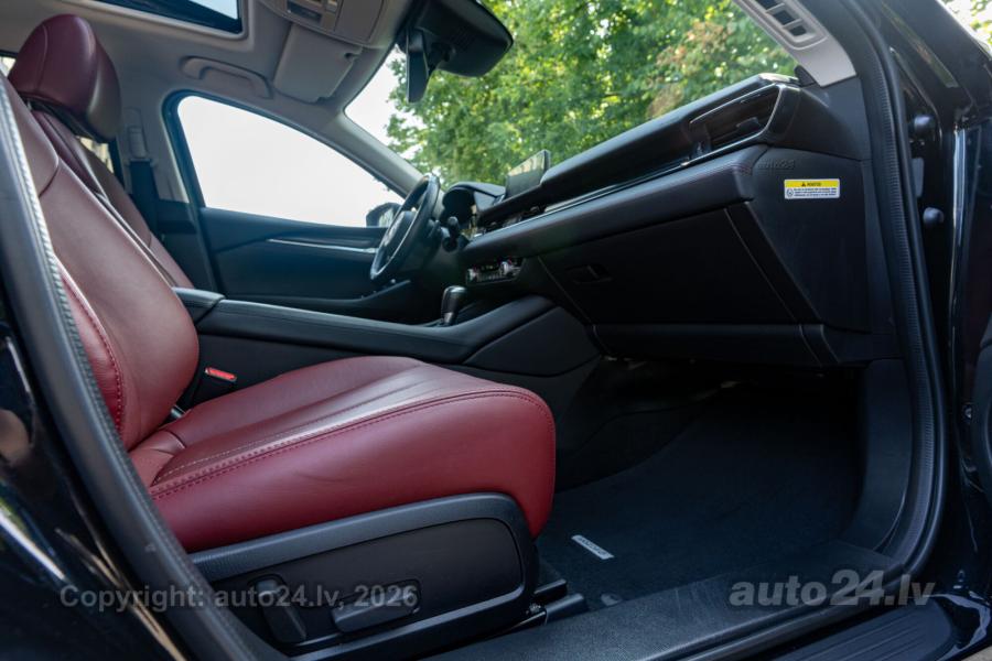 Black Mazda 6 2023 in Tallinn, with an engine capacity of 2.50 L and mileage of 35 thousand km for 28390 €, photo 27 on AUTOMOTO.COM.LV