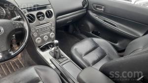 Zils Mazda 6 2003 Rīga, ar dzinēja tilpumu 2.20 L un nobraukumu 299 tūkst. km par 500 €, foto 12 vietnē AUTOMOTO.COM.LV