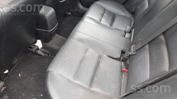 Zils Mazda 6 2003 Rīga, ar dzinēja tilpumu 2.20 L un nobraukumu 299 tūkst. km par 500 €, foto 10 vietnē AUTOMOTO.COM.LV