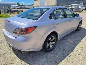 Blue Mazda 6 2009 in Radviliskis, with an engine capacity of 2.00 L and mileage of 210 thousand km for 3300 €, photo 9 on AUTOMOTO.COM.LV