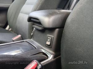 Zils Mazda 6 2007 Tallina, ar dzinēja tilpumu 2.00 L un nobraukumu 202 tūkst. km par 1299 €, foto 14 vietnē AUTOMOTO.COM.LV