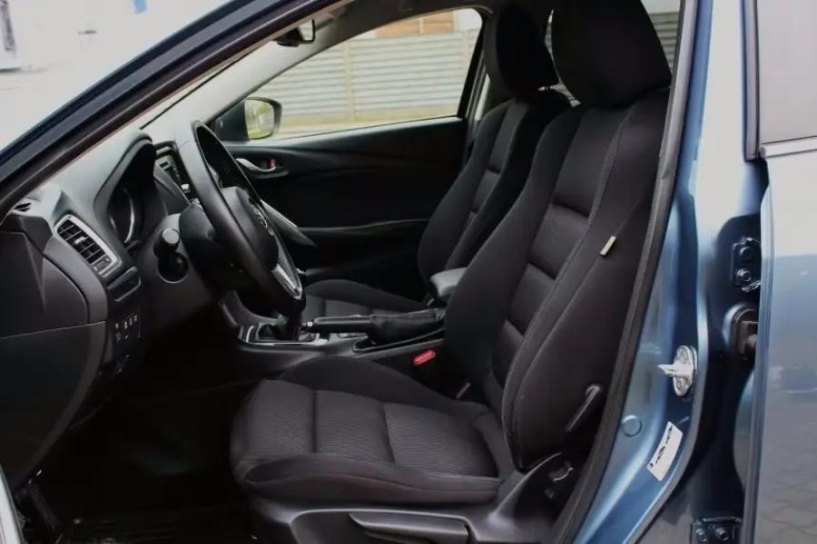 Zils Mazda 6 2013 Jelgava, ar dzinēja tilpumu 2.20 L un nobraukumu 141 tūkst. km par 5500 €, foto 10 vietnē AUTOMOTO.COM.LV