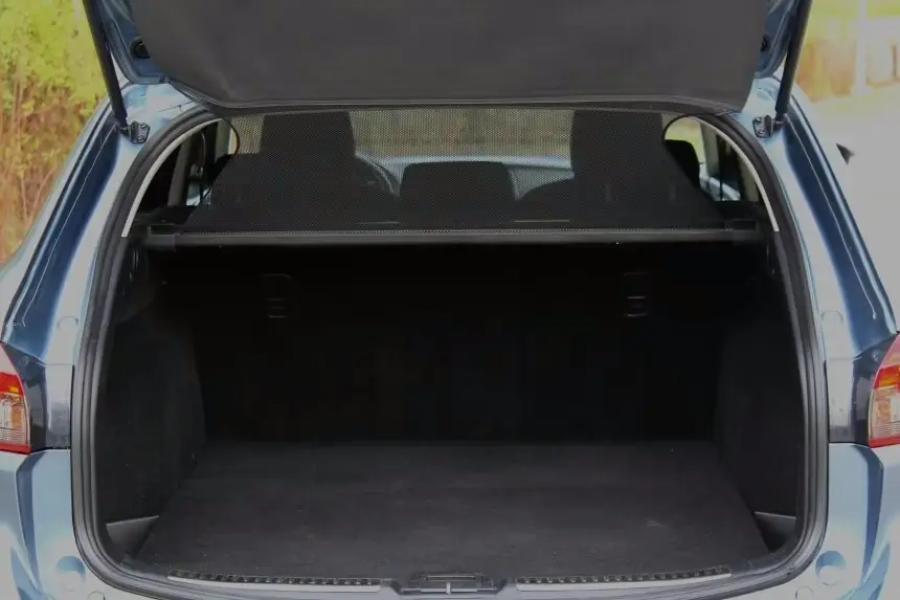 Zils Mazda 6 2013 Jelgava, ar dzinēja tilpumu 2.20 L un nobraukumu 141 tūkst. km par 5500 €, foto 21 vietnē AUTOMOTO.COM.LV