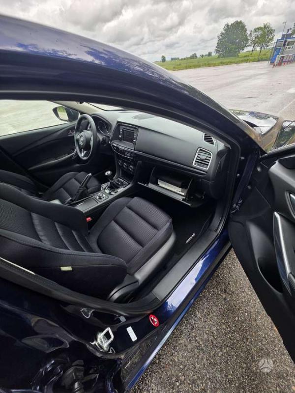 Zils Mazda 6 2013 Marijampole, ar dzinēja tilpumu 2.18 L un nobraukumu 233 tūkst. km par 4350 €, foto 7 vietnē AUTOMOTO.COM.LV