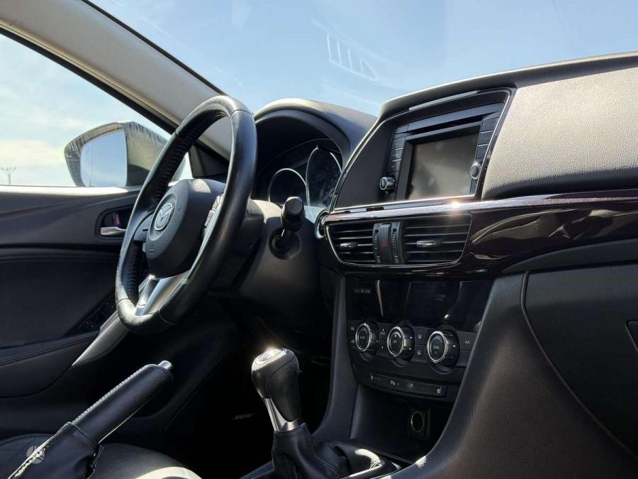 Zils Mazda 6 2013 Marijampole, ar dzinēja tilpumu 2.18 L un nobraukumu 238 tūkst. km par 5100 €, foto 20 vietnē AUTOMOTO.COM.LV