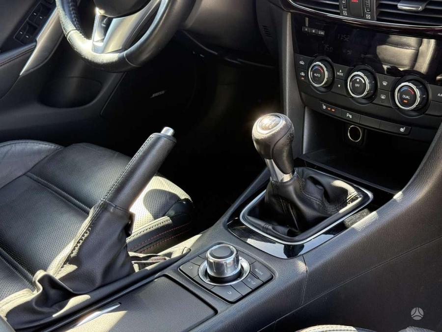 Zils Mazda 6 2013 Marijampole, ar dzinēja tilpumu 2.18 L un nobraukumu 238 tūkst. km par 5100 €, foto 23 vietnē AUTOMOTO.COM.LV